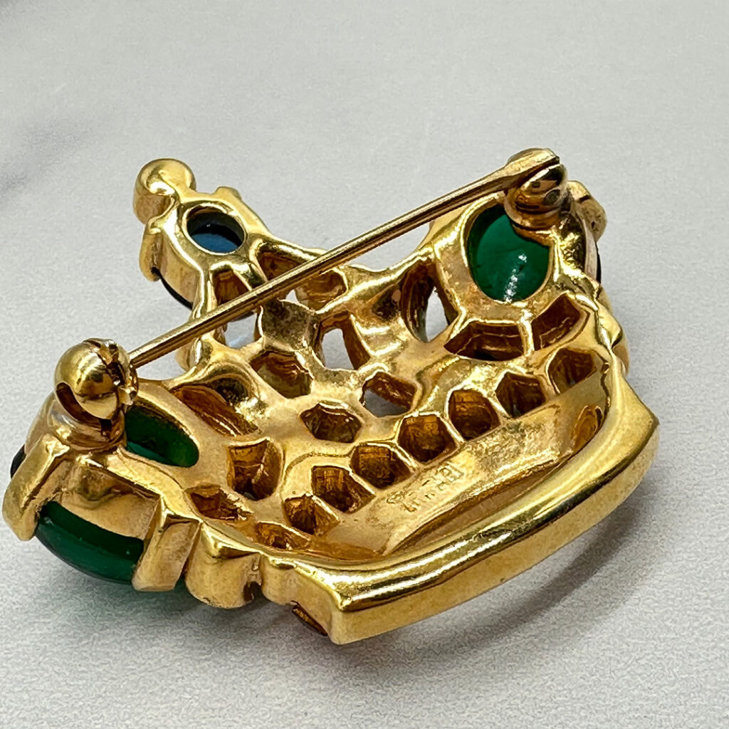 1940s Trifari Crown Pin - The Jewelry Stylist
