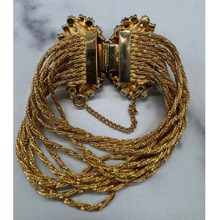 Exquisite Hobe Style Jewelry Suite - The Jewelry Stylist